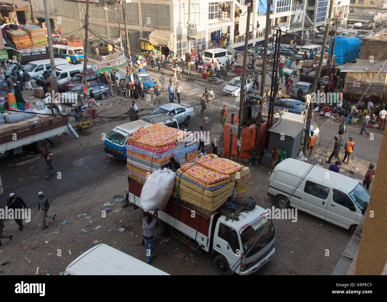 ETHIOPIA ADDIS ABABA,DECEMDER 27,2013.The largest African market ...