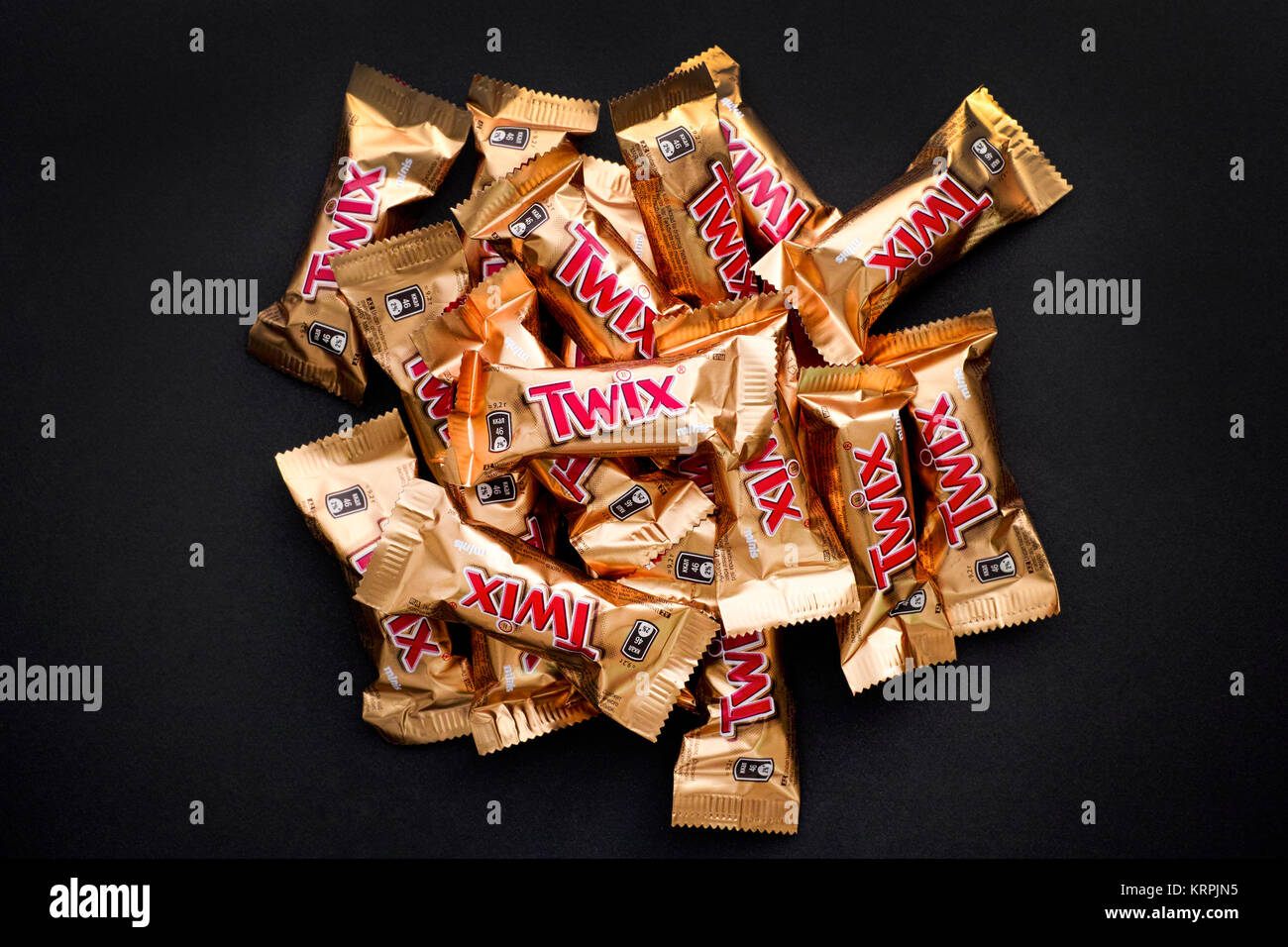 Twix candy bar wrapper hi-res stock photography and images - Alamy