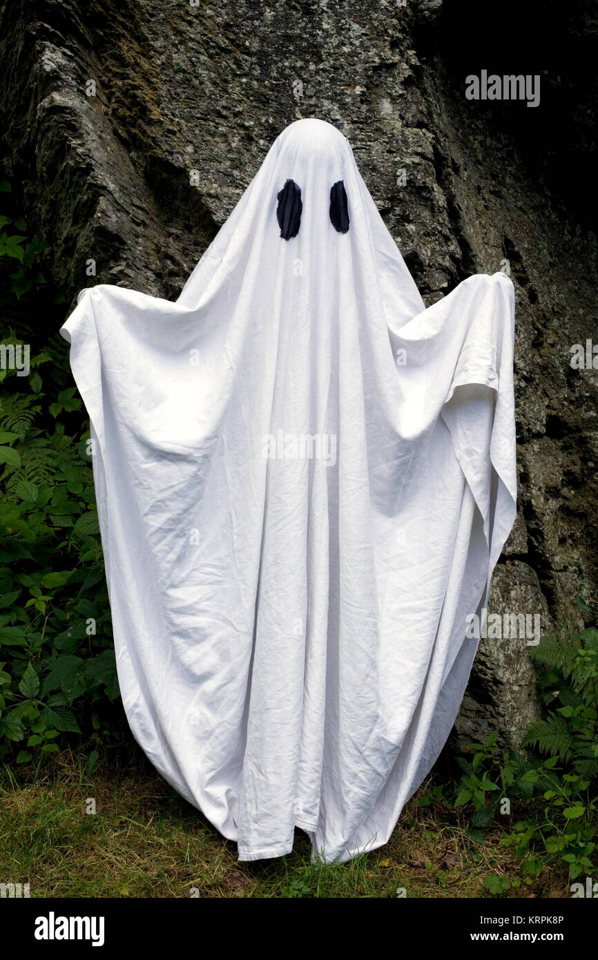 Ghost covered white sheet in hi-res stock photography and images - Alamy