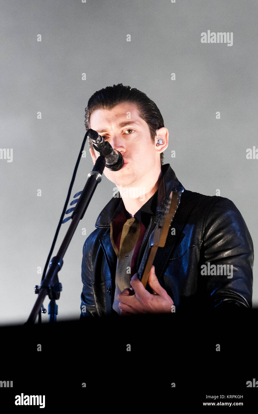 The arctic monkeys singer alex turner pictured hi-res stock photography ...