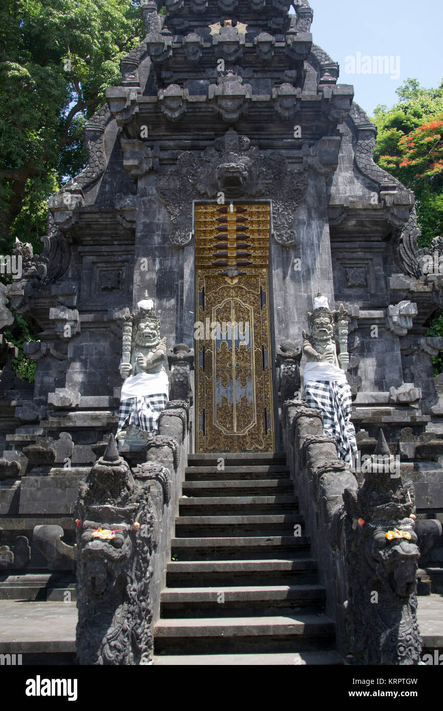 Goa lawa tempel bali hi-res stock photography and images - Alamy