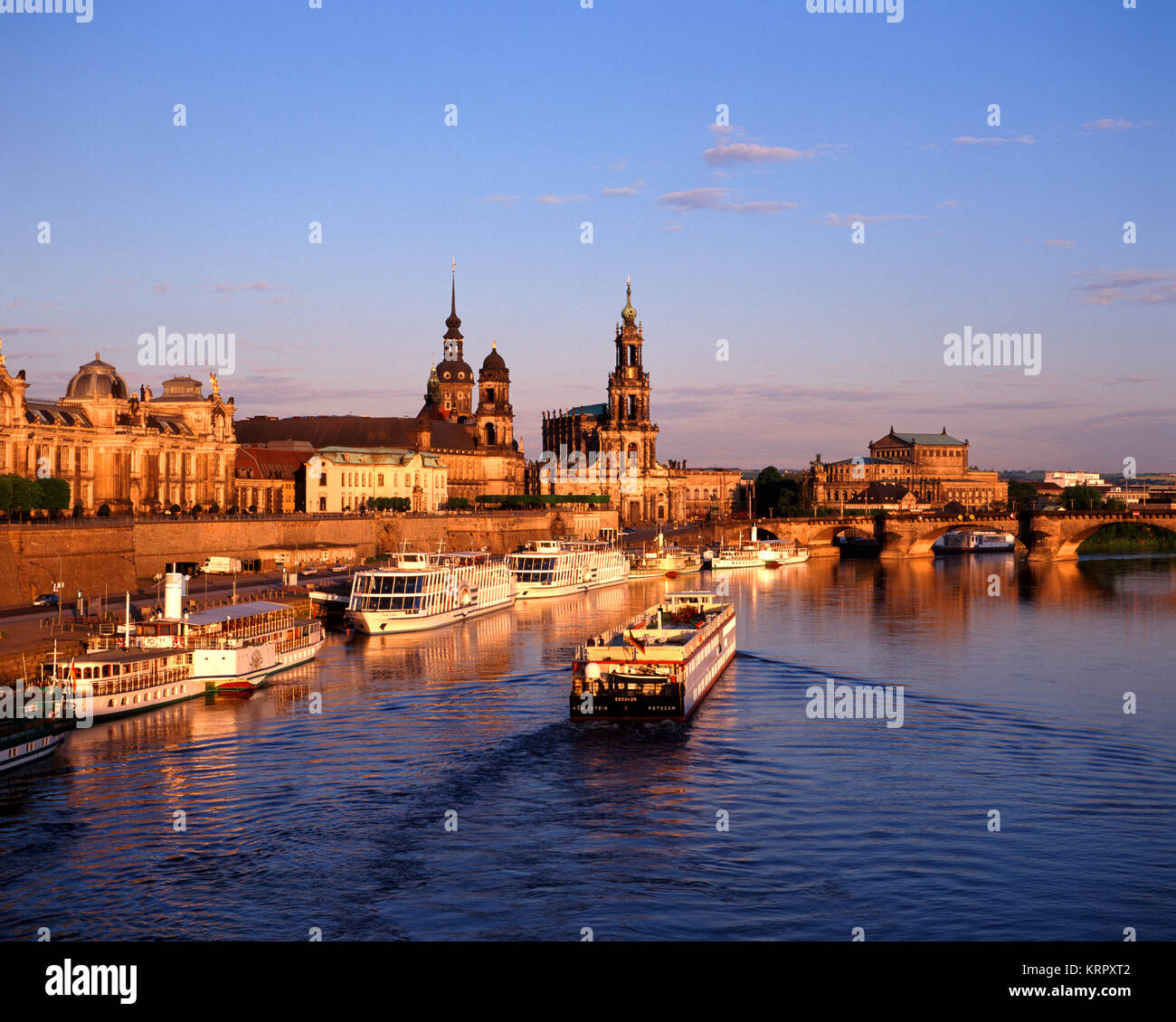 Elbe dresden hi-res stock photography and images - Alamy