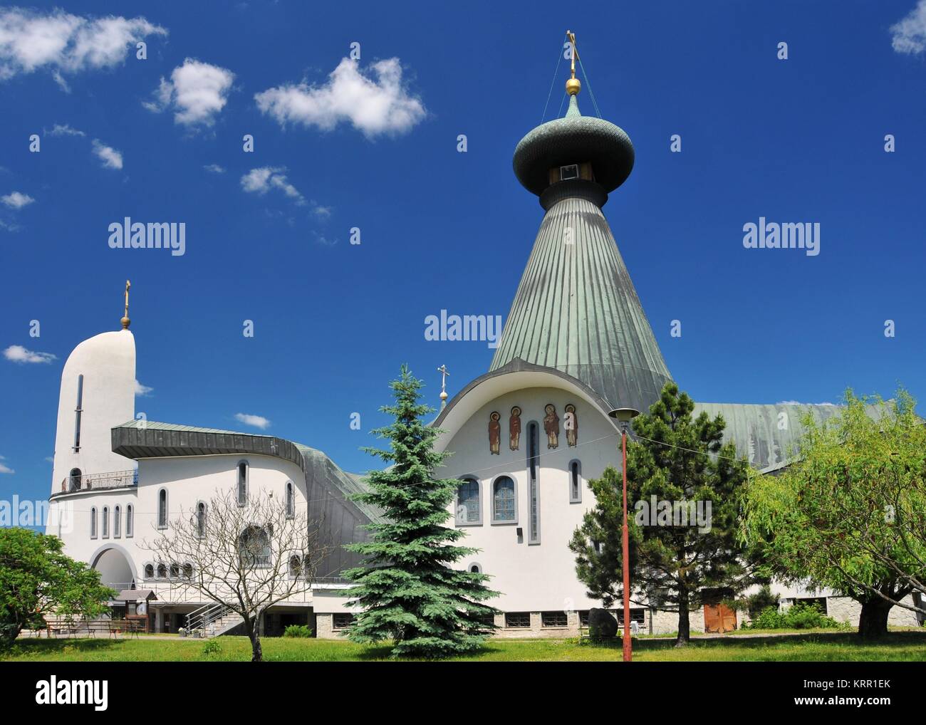 Orthodox holy trinitys church hi-res stock photography and images - Alamy