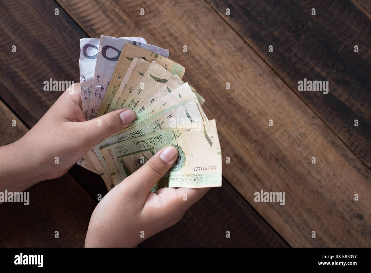 Saudi riyal note hi-res stock photography and images - Alamy