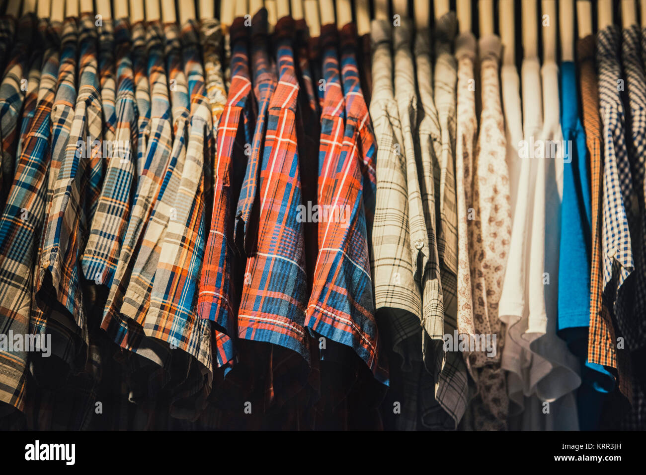 Mens formal wear shop hi-res stock photography and images - Alamy