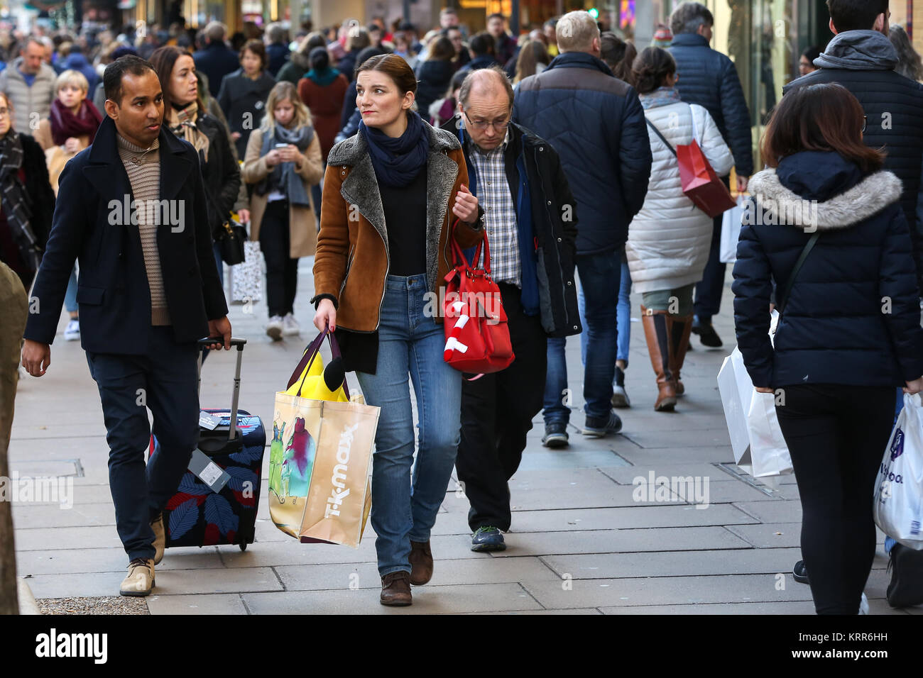 Large crowd of shoppers shopping in London's Oxford Street as there are ...