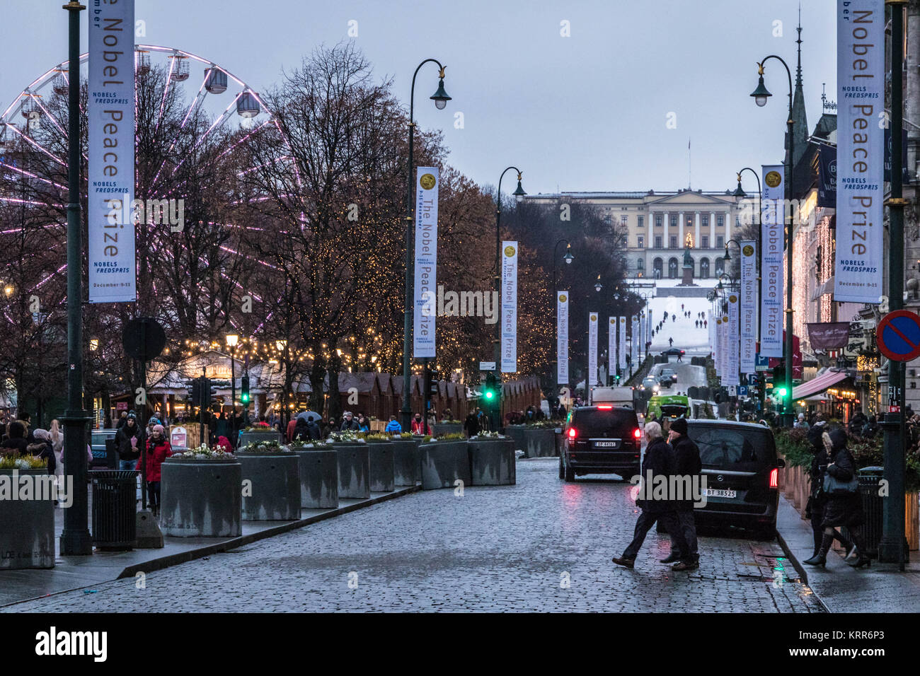 Oslo palace street hi-res stock photography and images - Alamy