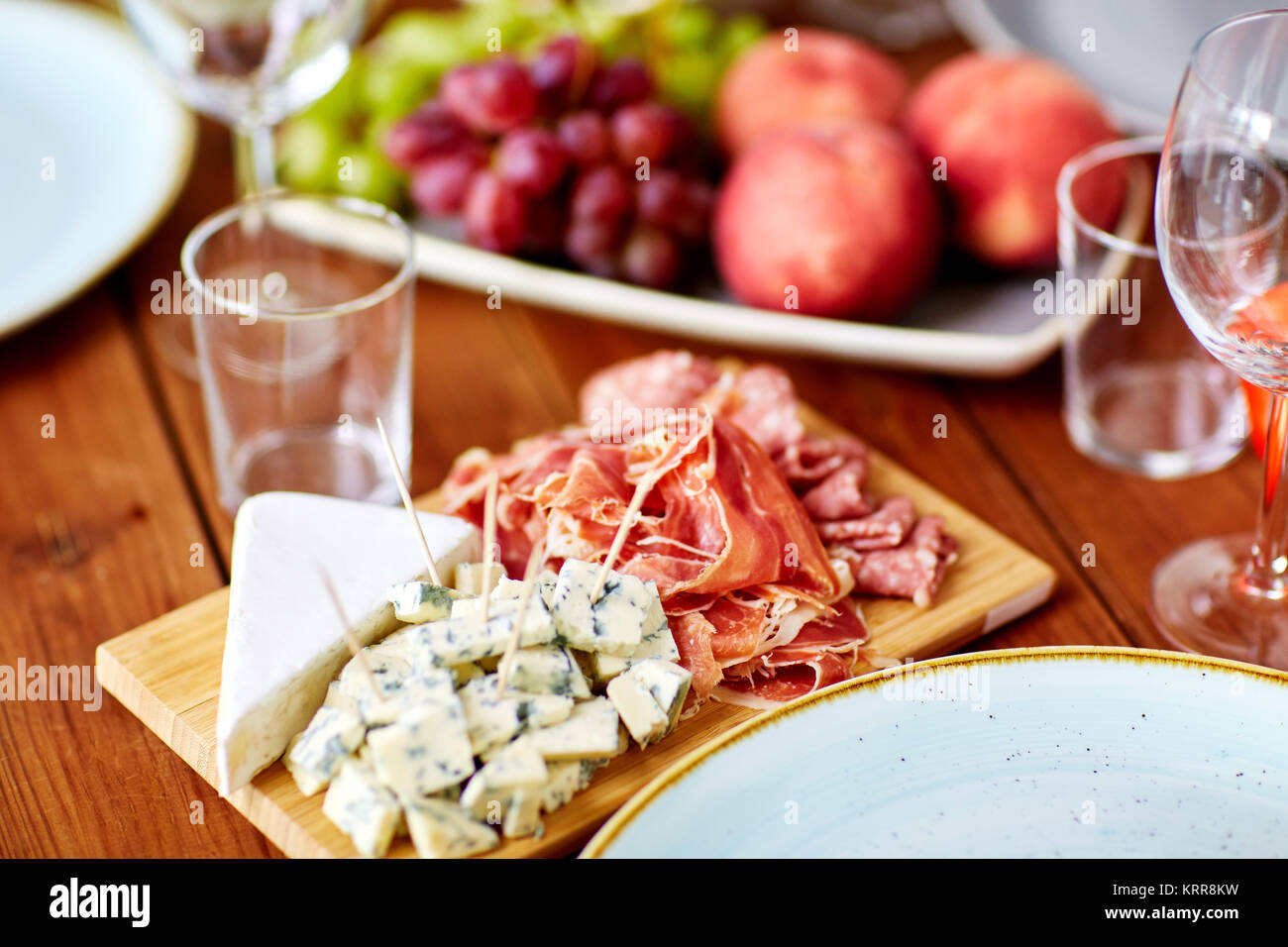 Wood table cheese ham hi-res stock photography and images - Alamy