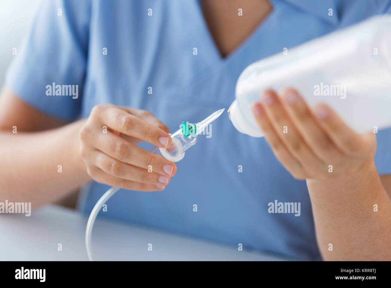 close up of nurse preparing drop counter Stock Photo - Alamy