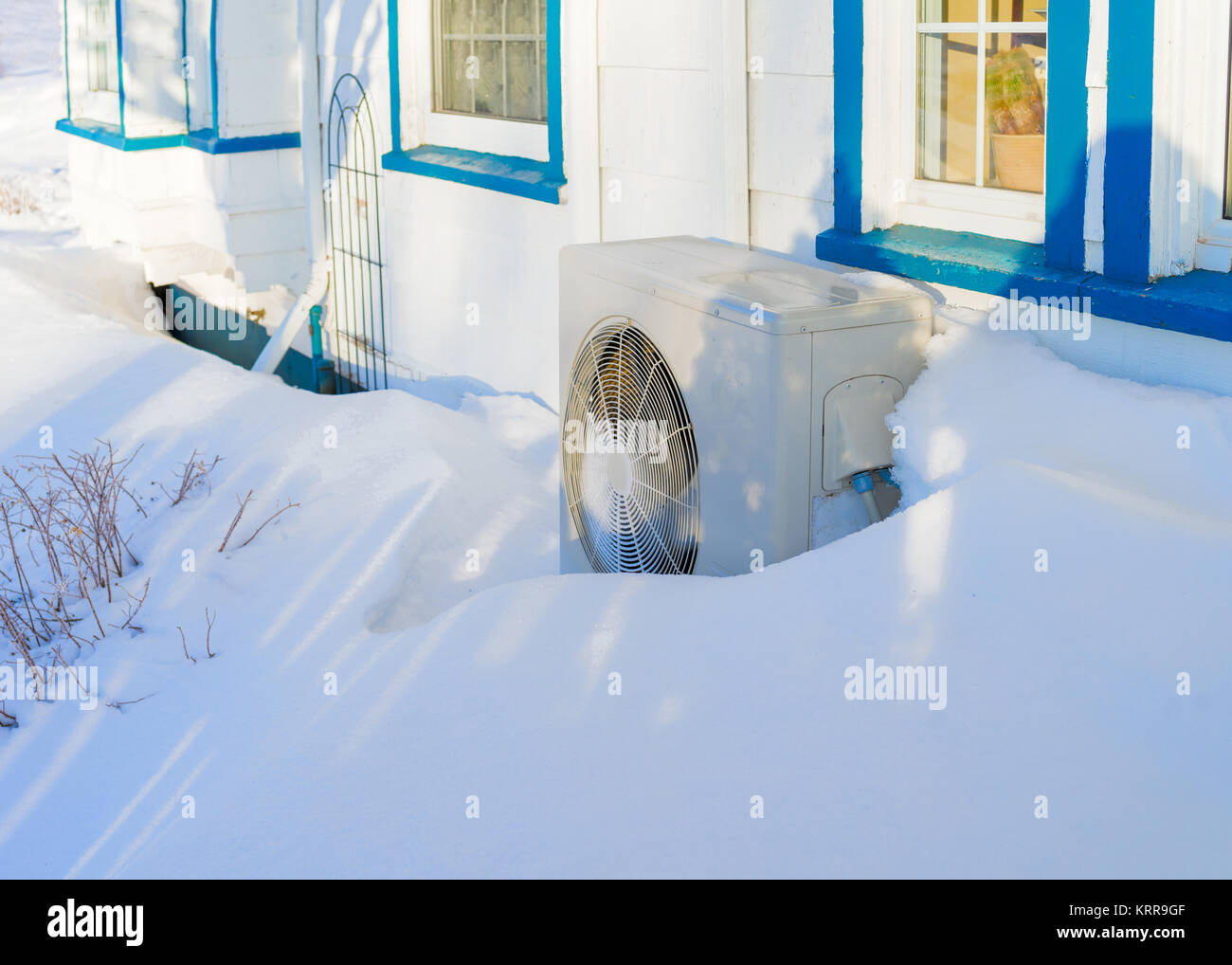 Heat pump hi-res stock photography and images - Alamy