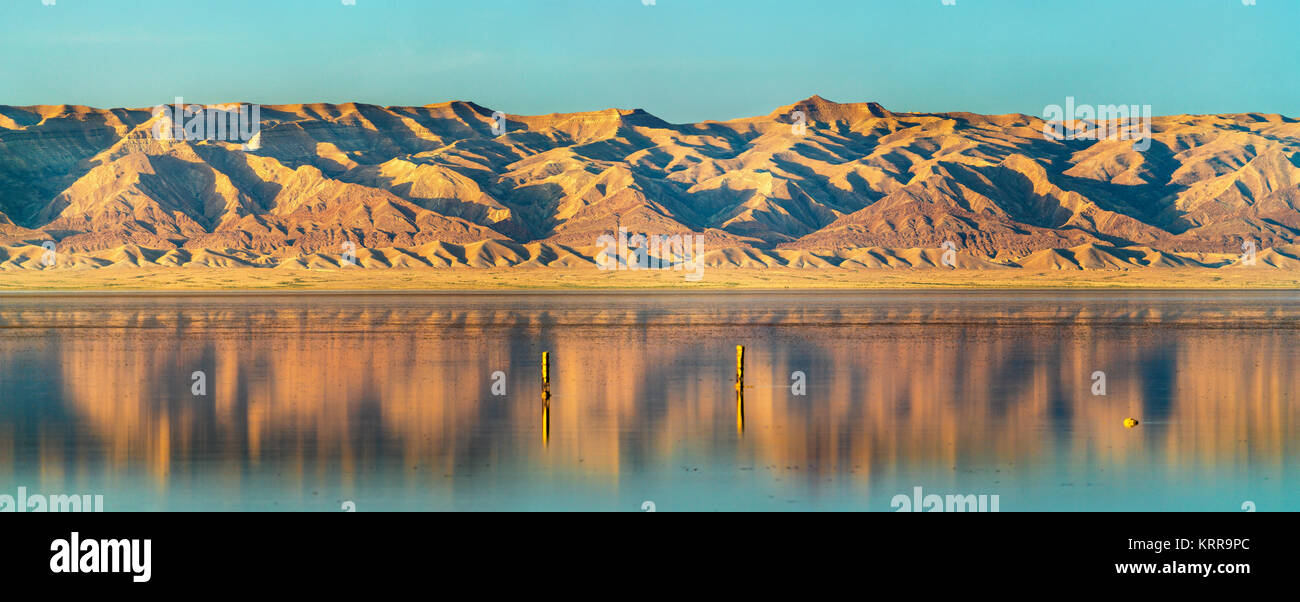 Chott el Djerid, an endorheic salt lake in Tunisia Stock Photo - Alamy