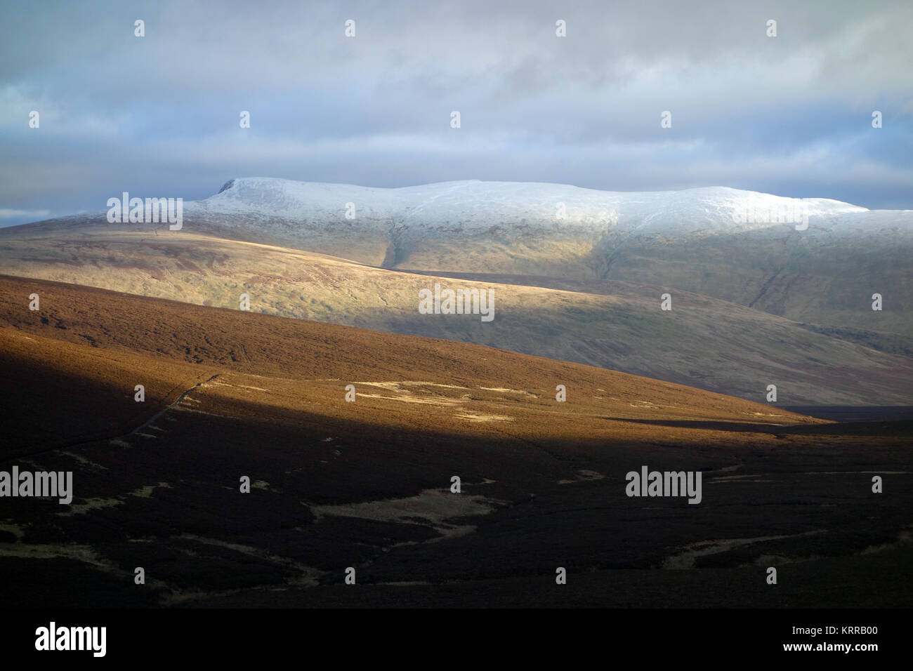 Snowline hi-res stock photography and images - Alamy