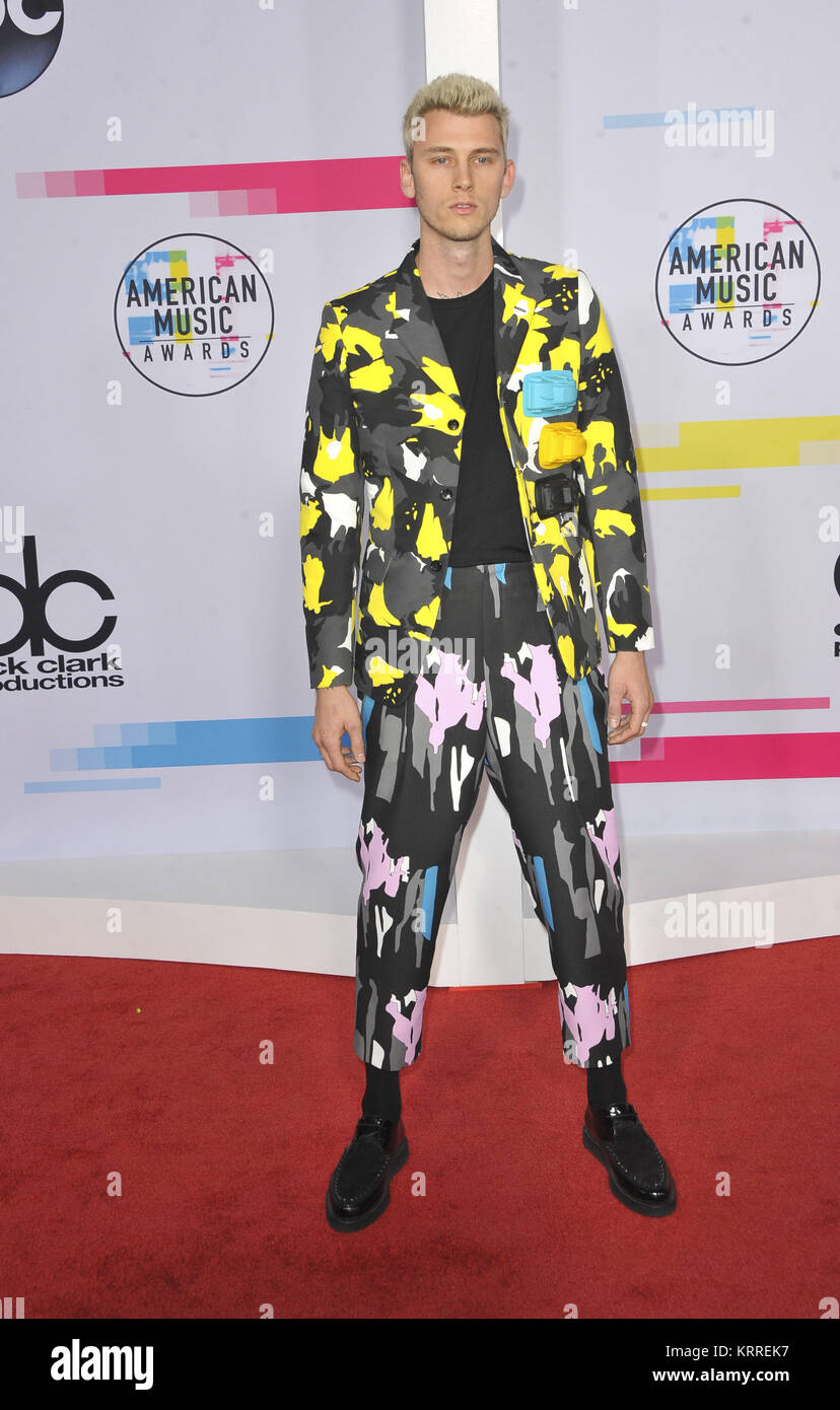 Machine gun kelly american music awards hi-res stock photography and ...