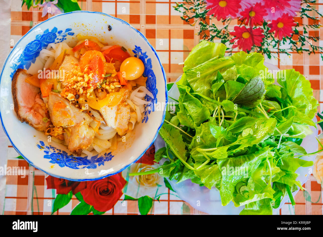 Mi Quang - vietnamese food at Hoi An, Vietnam Stock Photo - Alamy