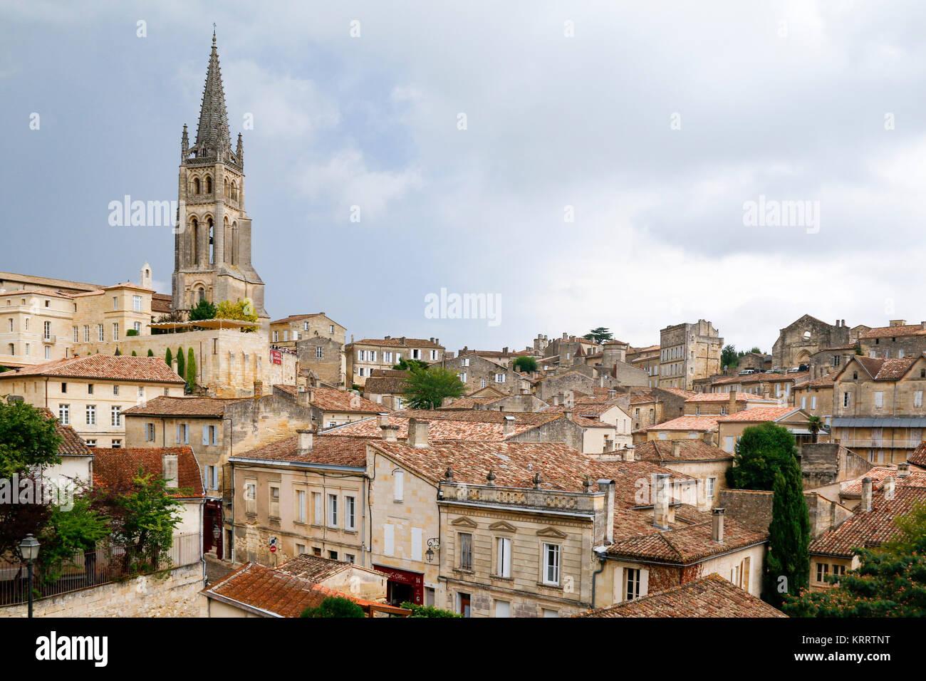 Gironde village of saint emilion hi-res stock photography and images ...