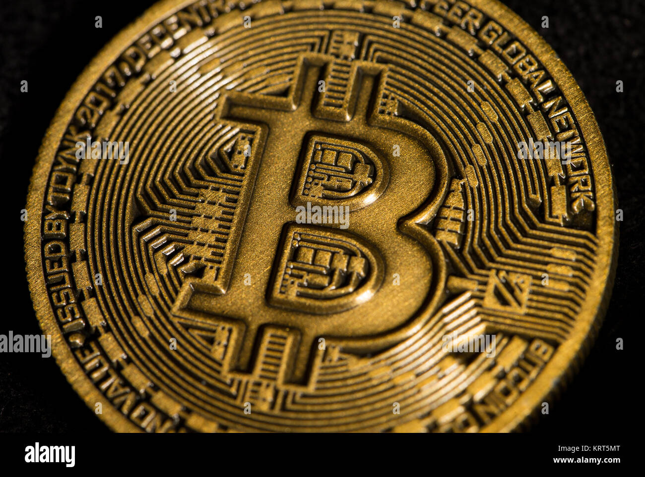 Gold Bitcoin coin Stock Photo - Alamy