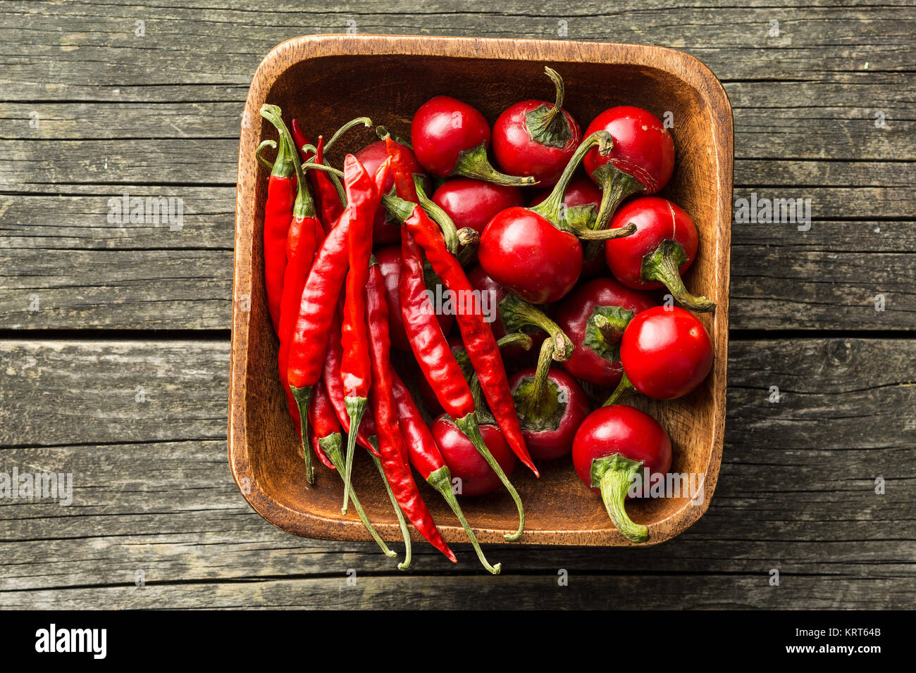 Red ball chilli pepper hi-res stock photography and images - Alamy
