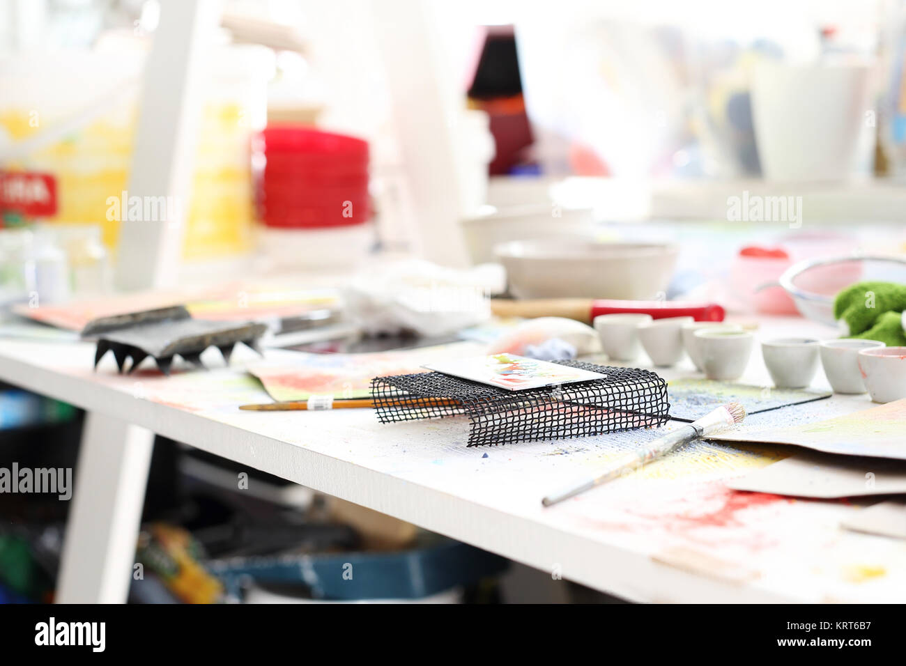 laboratory ceramics,painting on board ceramicznej.malowanie tiles Stock ...