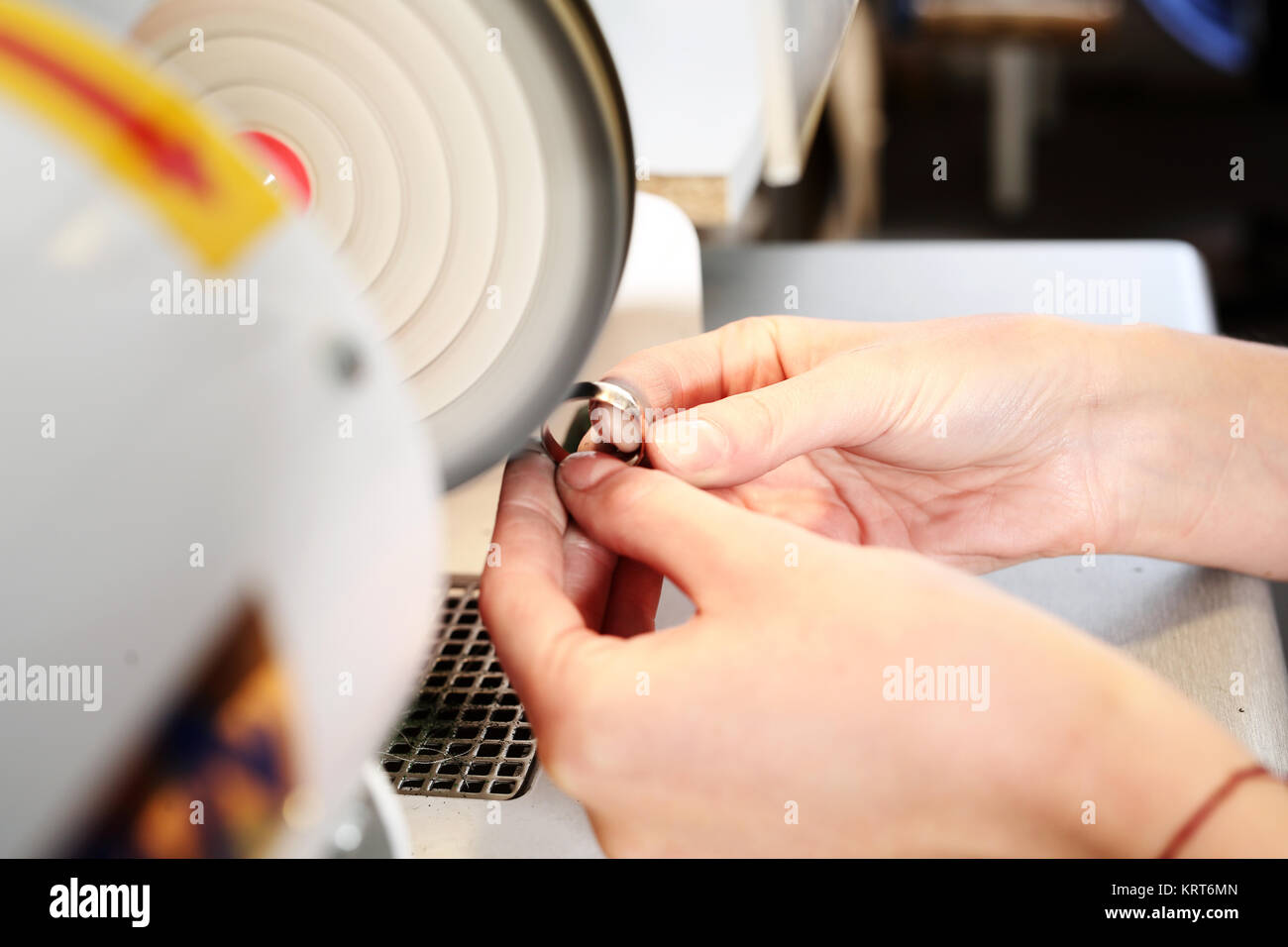 Jewellery polishing machine hi-res stock photography and images - Alamy