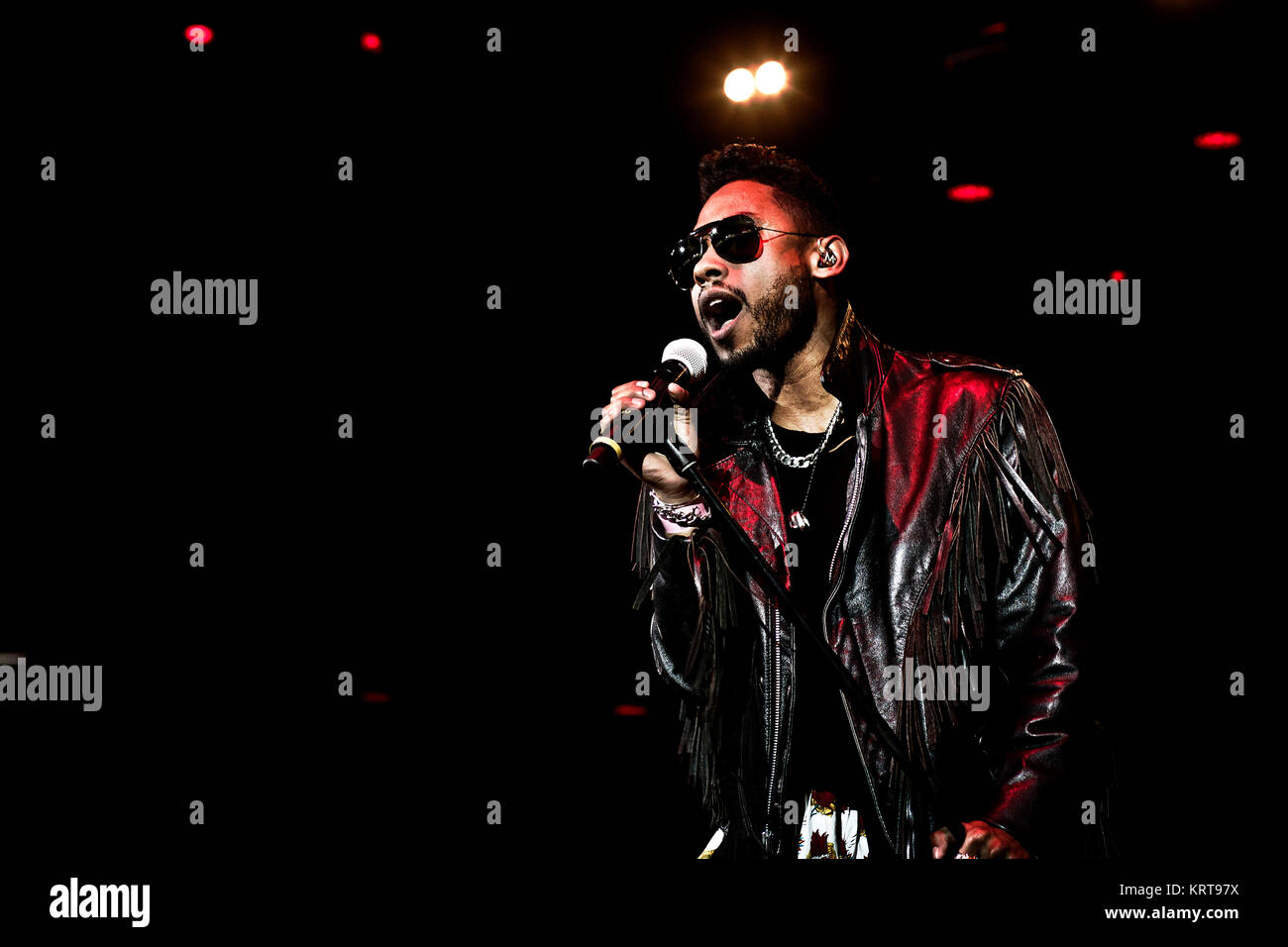 Musician pictured hi-res stock photography and images - Alamy