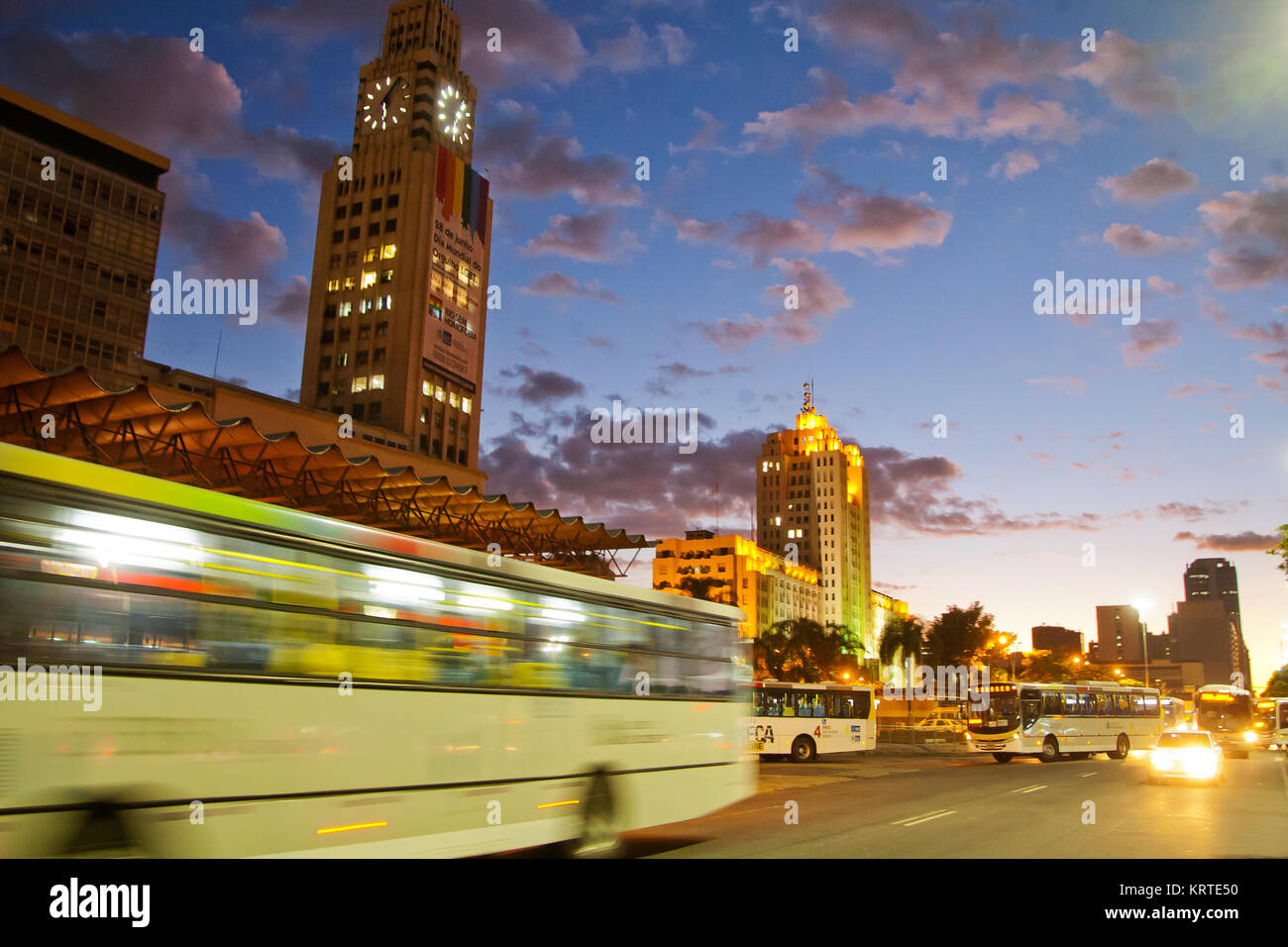 Early Morning with Central do Brasil building at Presidente Vargas ...
