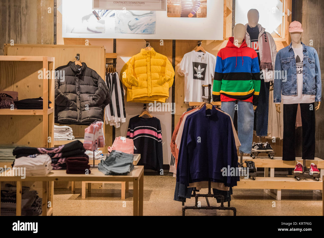 London design week shop hi-res stock photography and images - Alamy