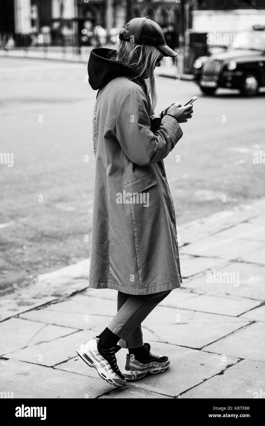 Model style fashion week Black and White Stock Photos & Images - Alamy