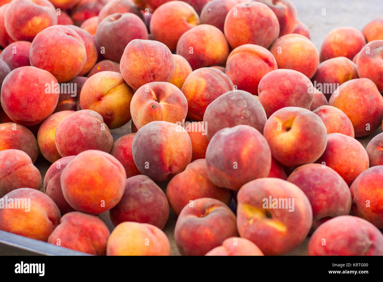 Fruit Peach Market Stock Photo - Alamy