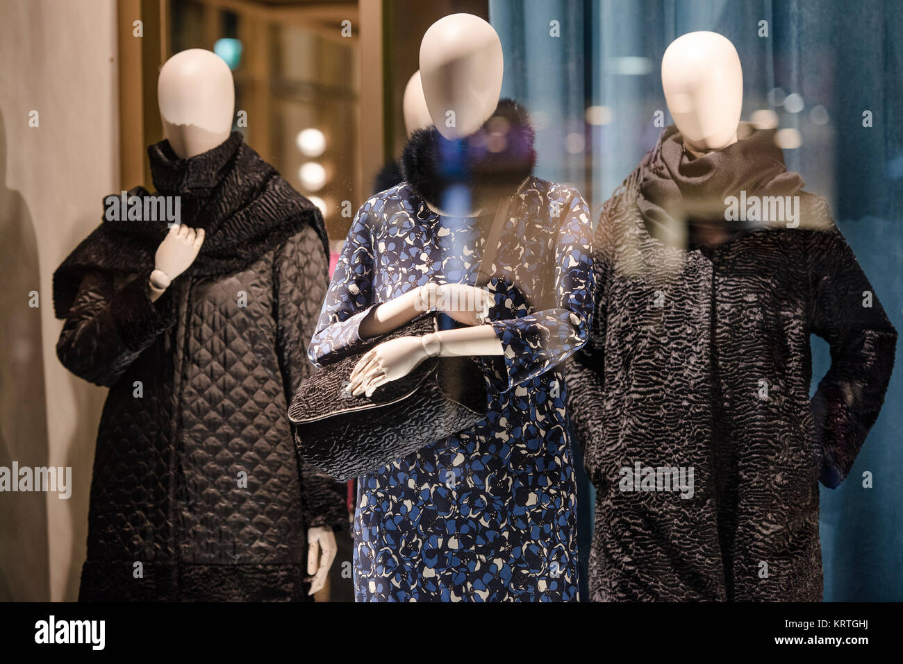 Womans clothing store hi-res stock photography and images - Alamy