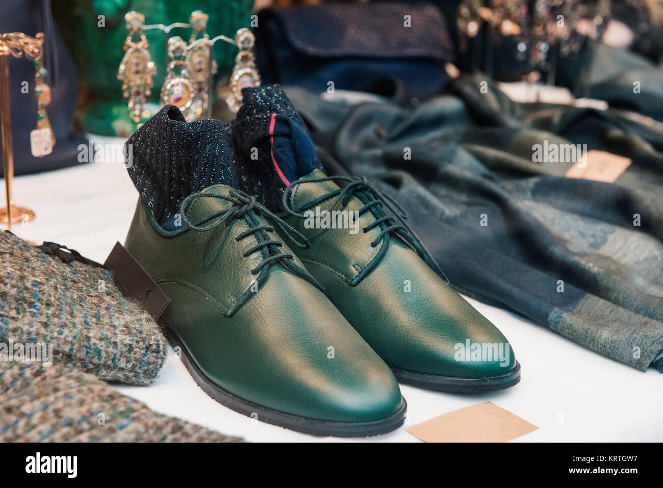 Clothing store showcase Stock Photo - Alamy