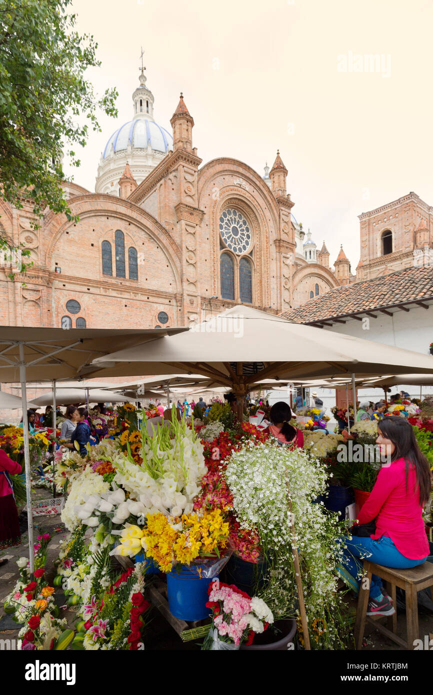 Cuenca Ecuador, the flower market in the shadow of the cathedral ...