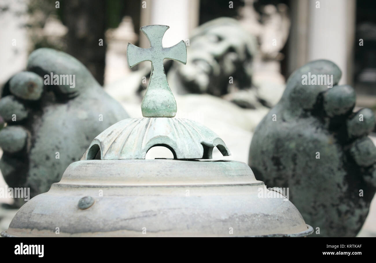 Detail of the feet of the deposition statue of Jesus Christ Stock Photo ...