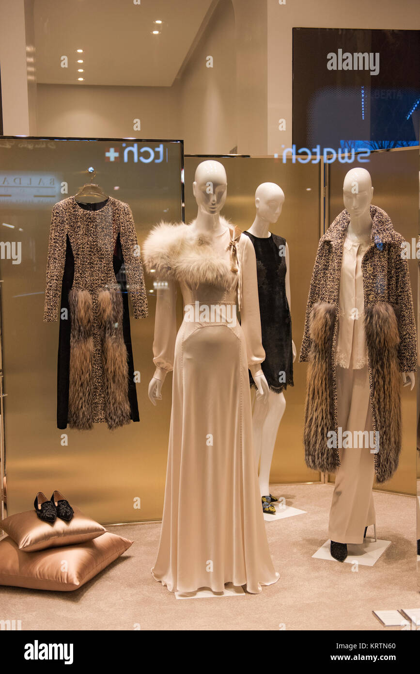 Milan, Italy - November 12, 2016: Women clothing store Stock Photo - Alamy