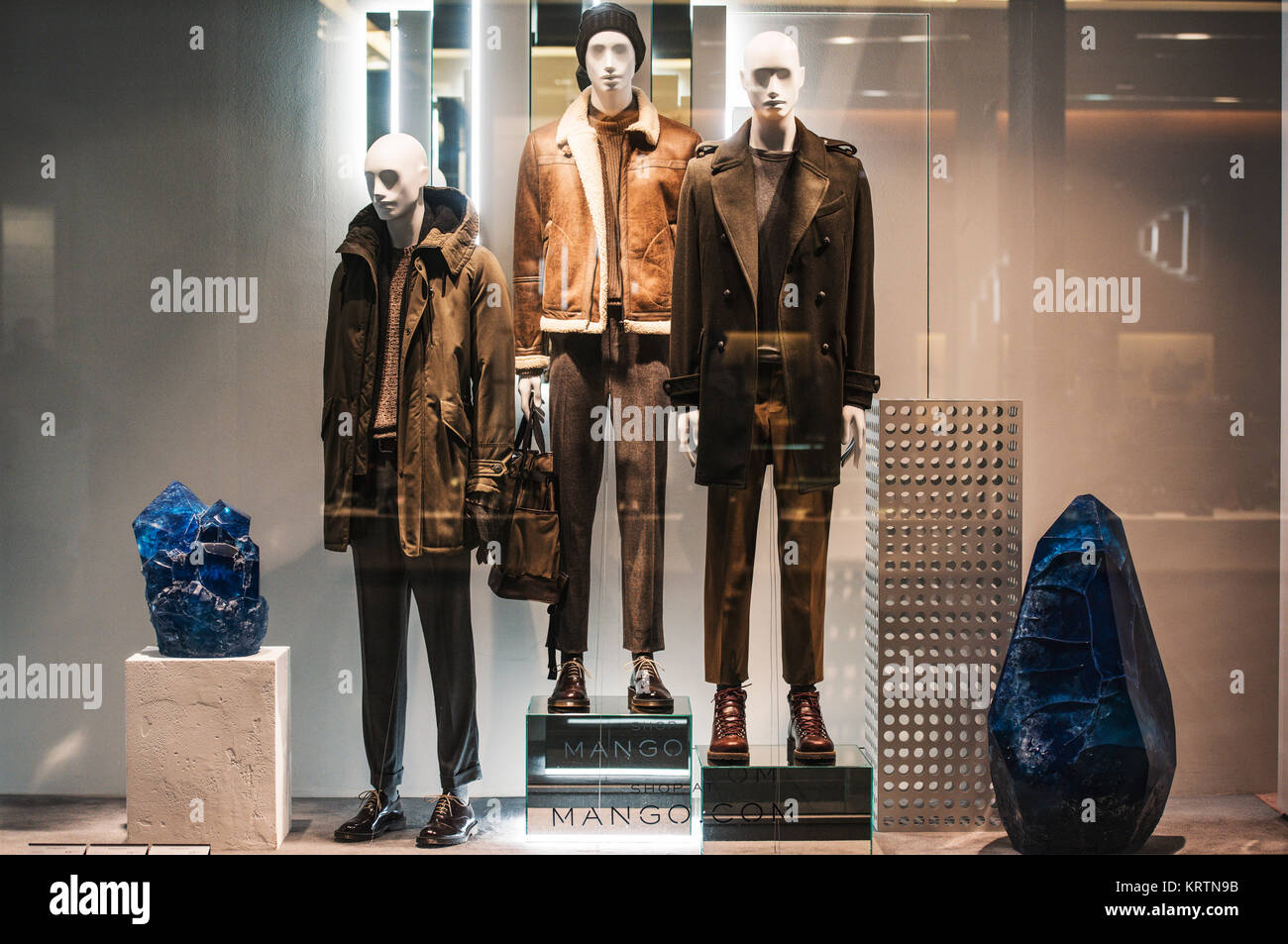 Mango store fashion store in hi-res stock photography and images - Alamy