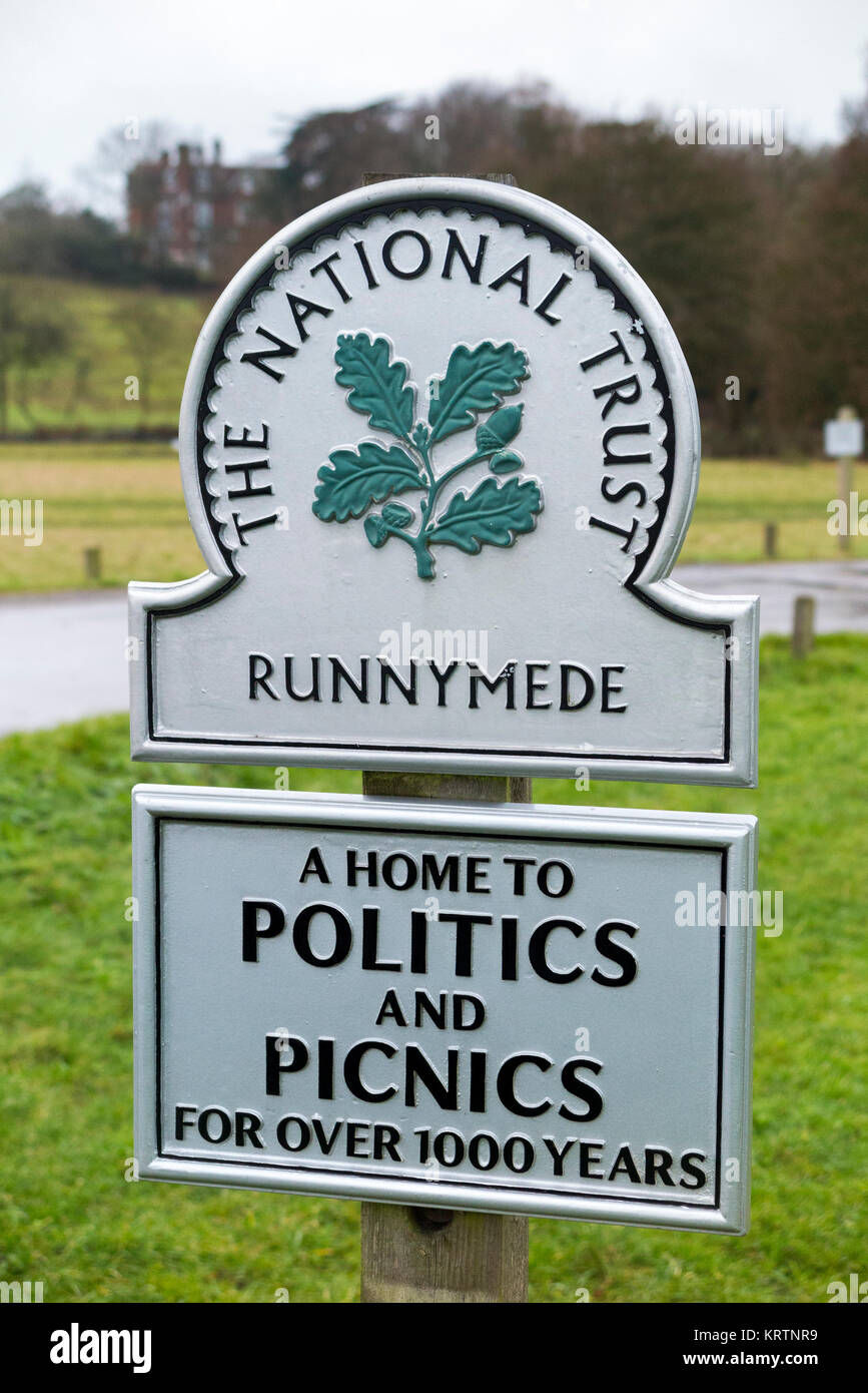 National Trust Emblem High Resolution Stock Photography and Images - Alamy