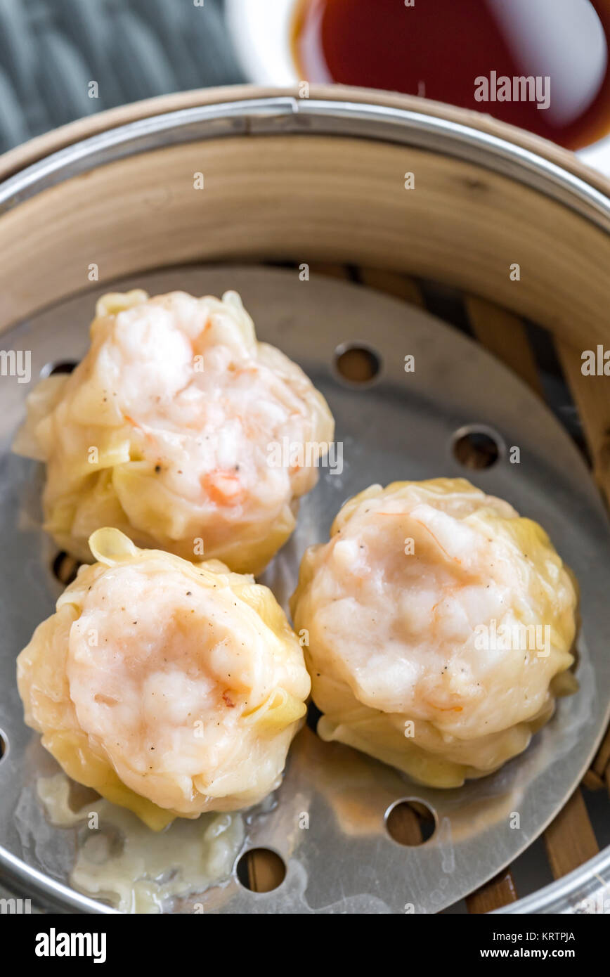 Chinese dim sum Shumai Stock Photo - Alamy