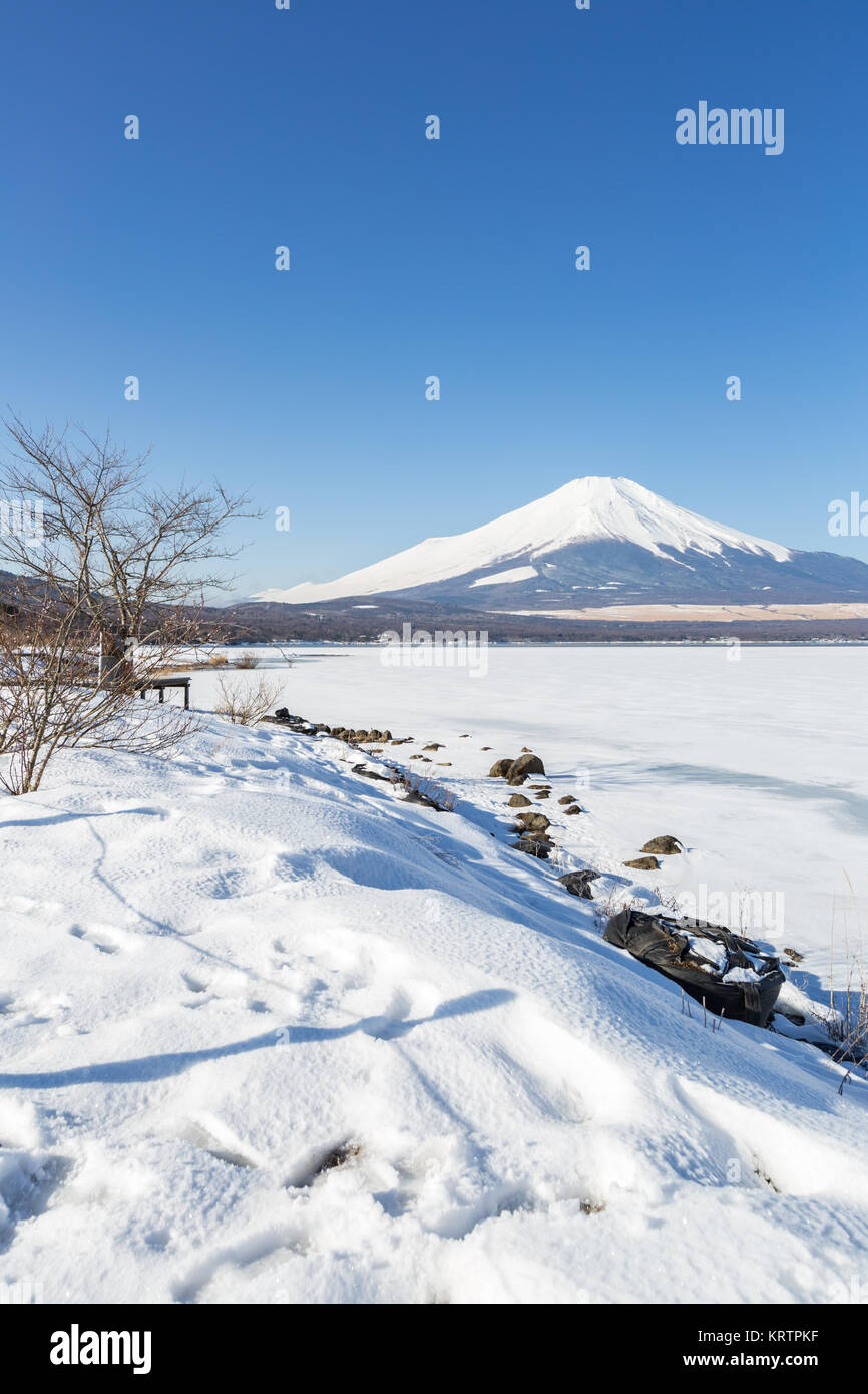 Mountain Fuji winter Stock Photo - Alamy