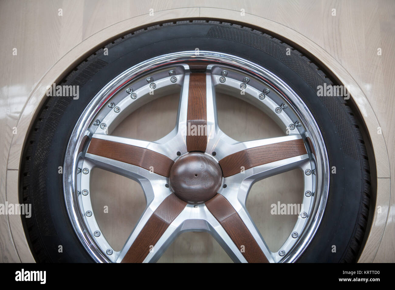 Car rim detail Stock Photo - Alamy