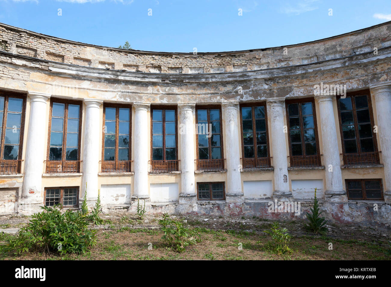 abandoned old building Stock Photo - Alamy