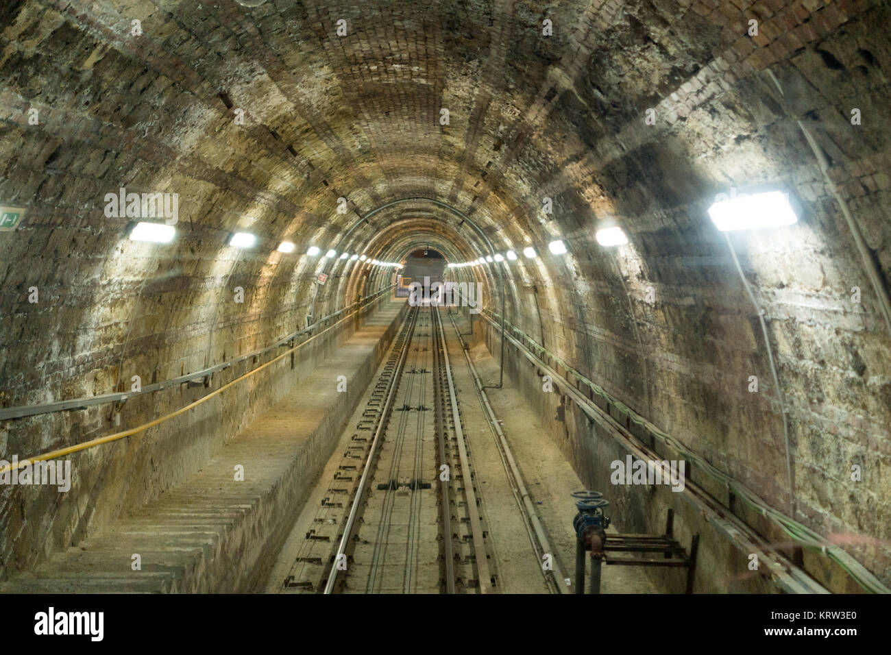 Tunnel della Funicolare di Mergellina, Napoli Stock Photo - Alamy
