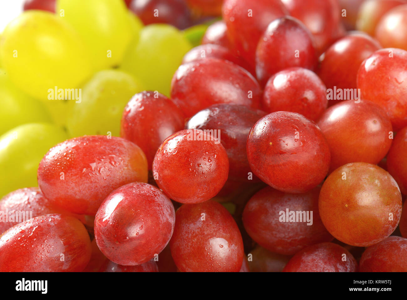 red and white grapes Stock Photo - Alamy