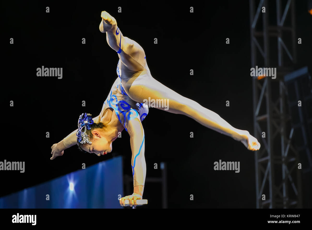 BANGKOK, THAILAND - FEBRUARY 20 2016: Jinan acrobatic troupe performing ...