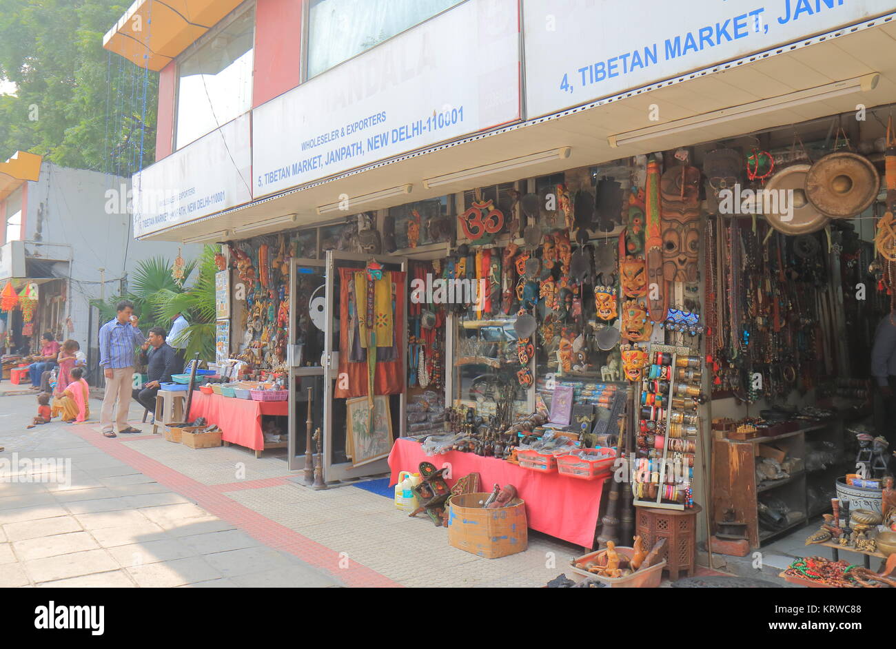 Tibetan market delhi hi-res stock photography and images - Alamy