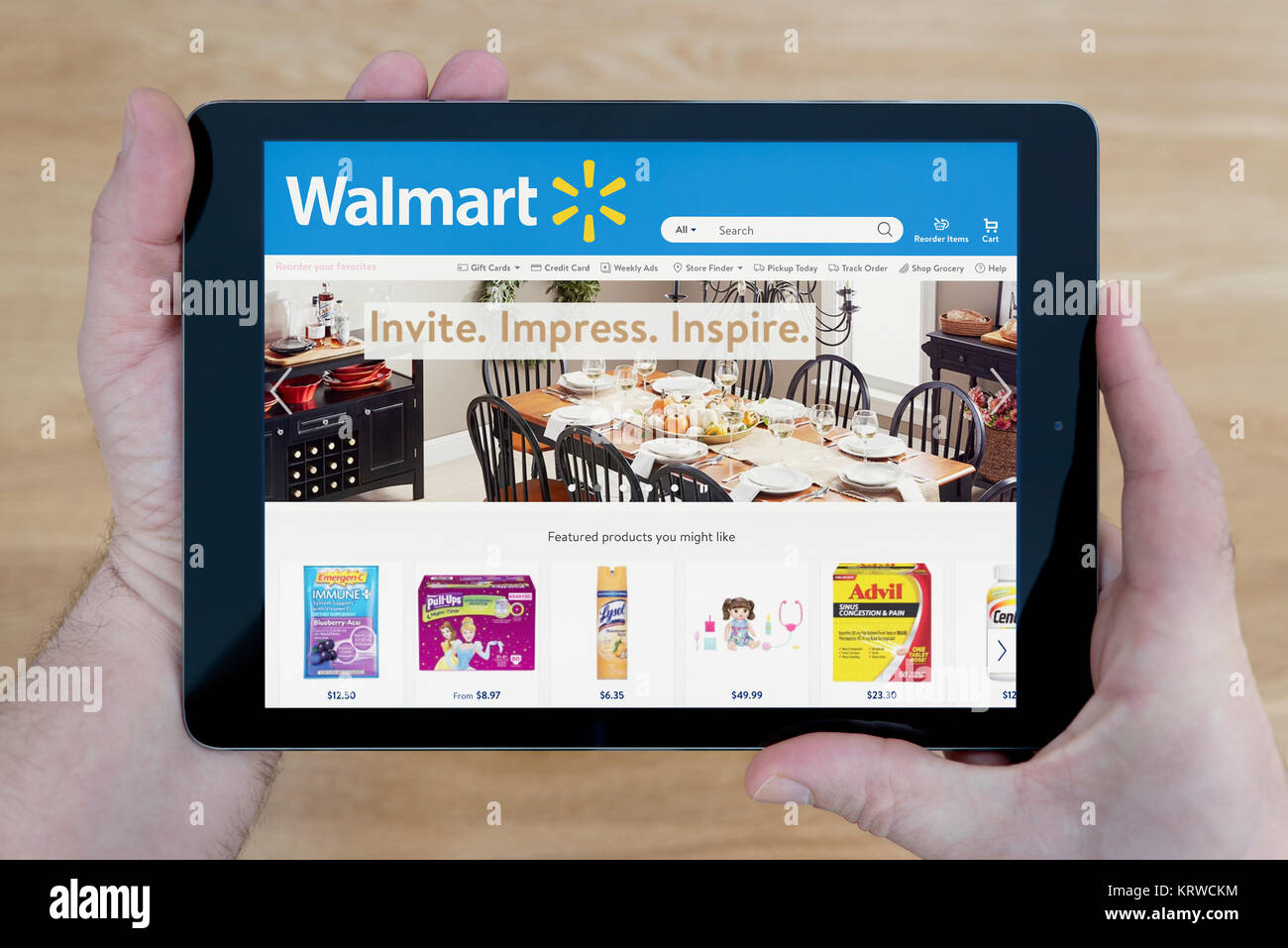 Walmart application hi-res stock photography and images - Alamy