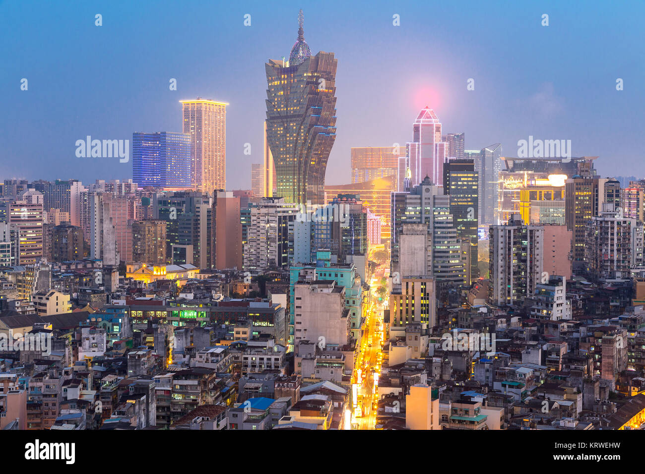 High rised buildings hi-res stock photography and images - Alamy