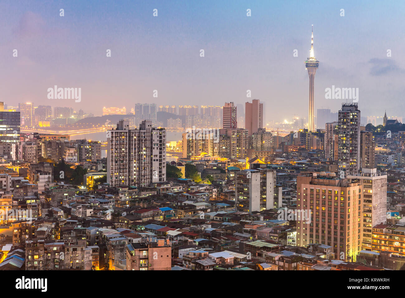 High rised buildings hi-res stock photography and images - Alamy