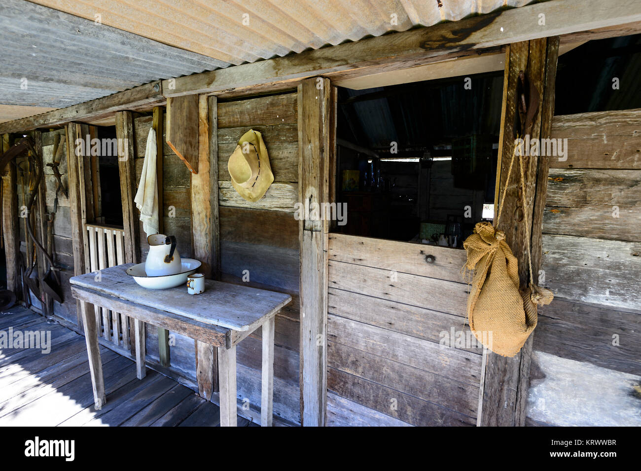 Slab hut hi-res stock photography and images - Alamy
