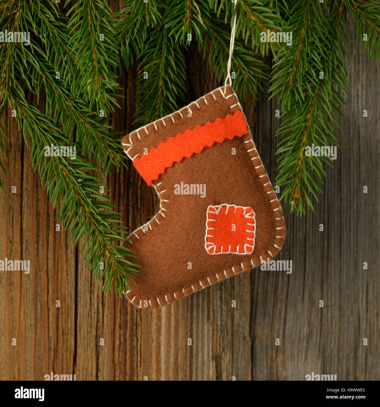 Weihnachten Holzhintergrund mit Baum und Stiefel Banner Stock Photo - Alamy