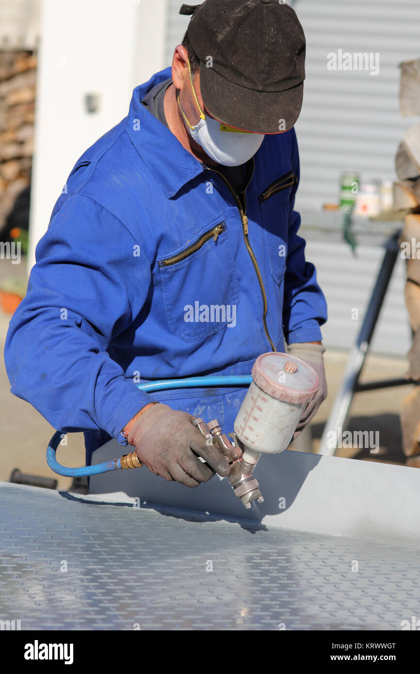 working with the spray gun Stock Photo - Alamy