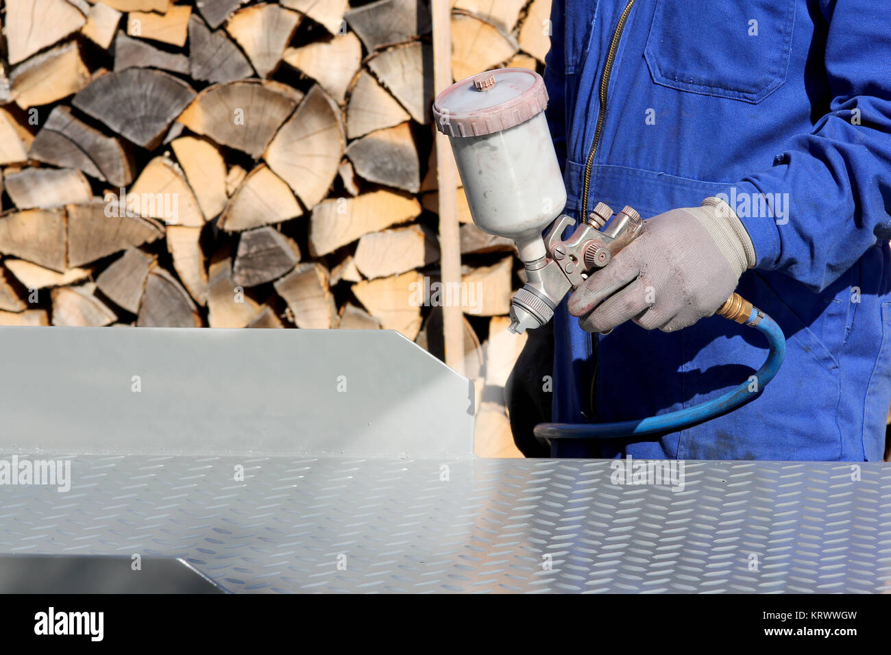 working with the spray gun Stock Photo - Alamy